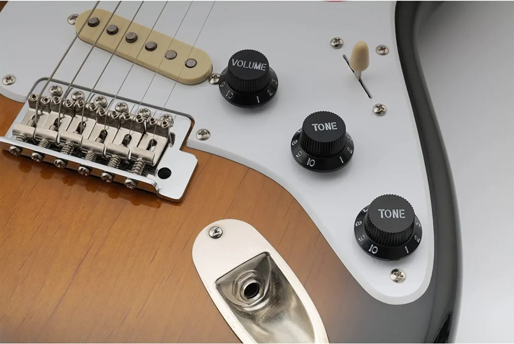Stratocaster or Les Paul: Key Differences, Tone & Playability
